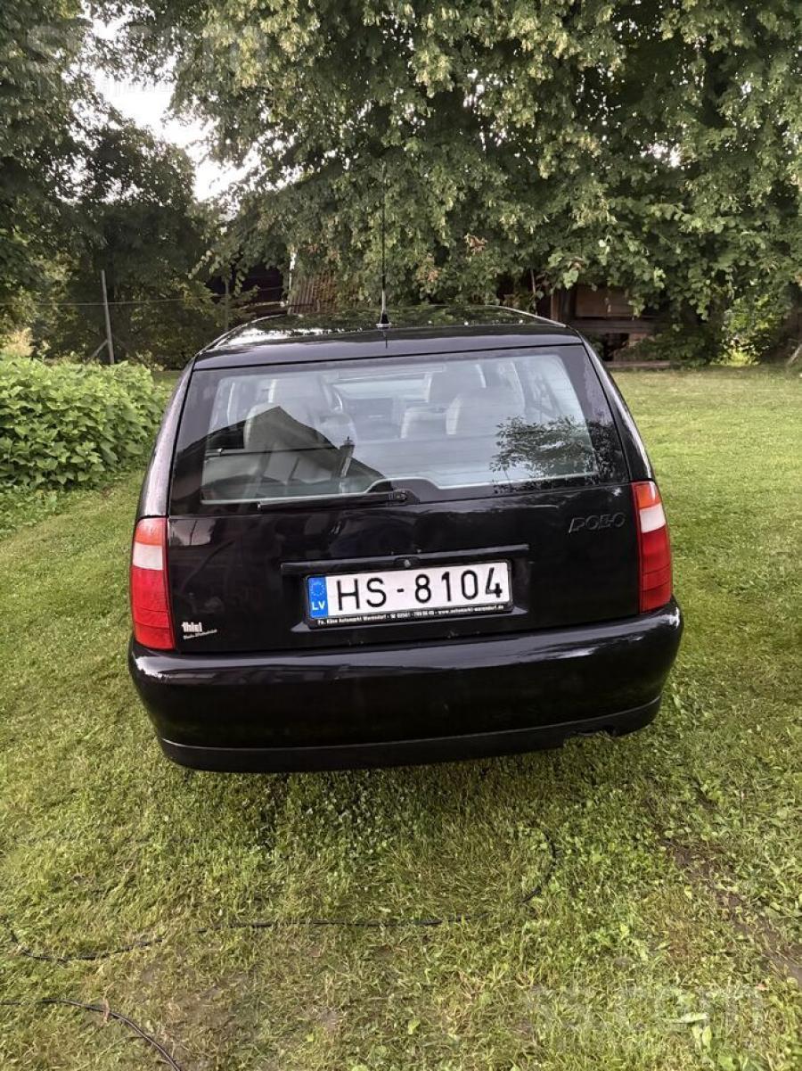 Melns Volkswagen Polo 1998 Rīga, ar dzinēja tilpumu 1.40 L un nobraukumu 38 tūkst. km par 900 €, foto 4 vietnē AUTOMOTO.COM.LV