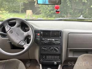 Melns Volkswagen Polo 1998 Rīga, ar dzinēja tilpumu 1.40 L un nobraukumu 38 tūkst. km par 900 €, foto 6 vietnē AUTOMOTO.COM.LV