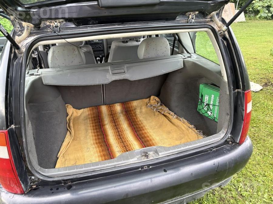 Melns Volkswagen Polo 1998 Rīga, ar dzinēja tilpumu 1.40 L un nobraukumu 38 tūkst. km par 900 €, foto 8 vietnē AUTOMOTO.COM.LV