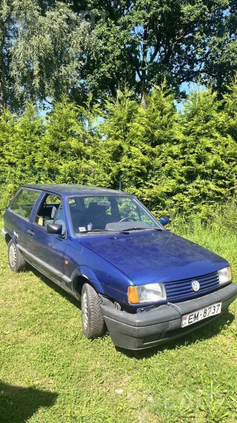 Blue Volkswagen Polo 1992 in Riga, with an engine capacity of 1.00 L and mileage of 255 thousand km for 650 €, photo 3 on AUTOMOTO.COM.LV