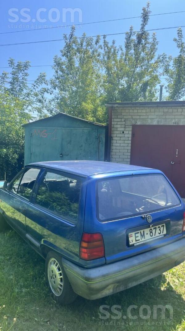 Blue Volkswagen Polo 1992 in Riga, with an engine capacity of 1.00 L and mileage of 255 thousand km for 650 €, photo 4 on AUTOMOTO.COM.LV