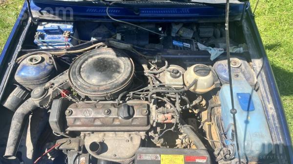 Blue Volkswagen Polo 1992 in Riga, with an engine capacity of 1.00 L and mileage of 255 thousand km for 650 €, photo 7 on AUTOMOTO.COM.LV