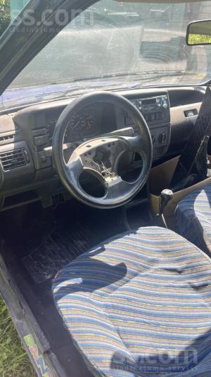 Blue Volkswagen Polo 1992 in Riga, with an engine capacity of 1.00 L and mileage of 255 thousand km for 650 €, photo 9 on AUTOMOTO.COM.LV