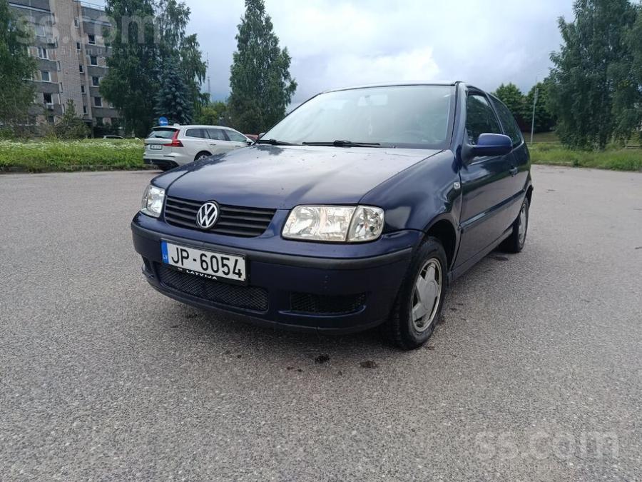 Blue Volkswagen Polo 2001 in Daugavpils, with an engine capacity of 1.90 L and mileage of 273 thousand km for 950 €, photo 1 on AUTOMOTO.COM.LV