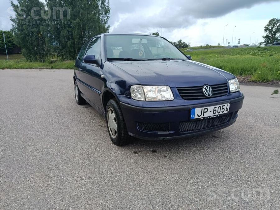 Blue Volkswagen Polo 2001 in Daugavpils, with an engine capacity of 1.90 L and mileage of 273 thousand km for 950 €, photo 3 on AUTOMOTO.COM.LV