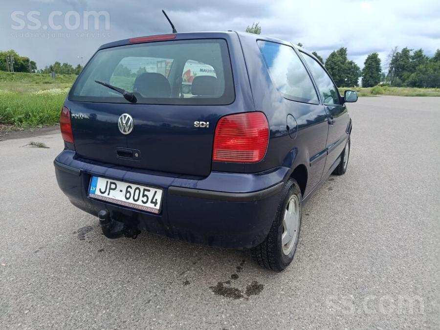 Blue Volkswagen Polo 2001 in Daugavpils, with an engine capacity of 1.90 L and mileage of 273 thousand km for 950 €, photo 4 on AUTOMOTO.COM.LV