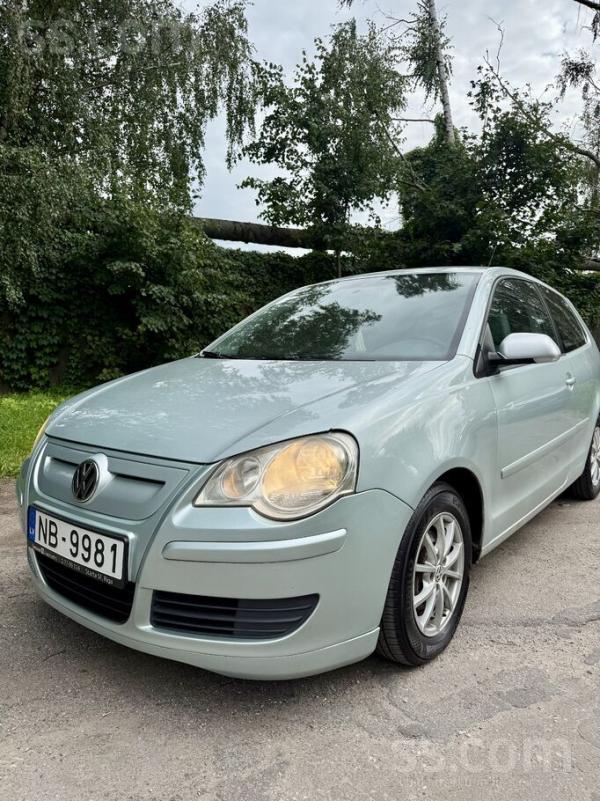 Blue Volkswagen Polo 2007 in Riga, with an engine capacity of 1.40 L and mileage of 307 thousand km for 1400 €, photo 1 on AUTOMOTO.COM.LV