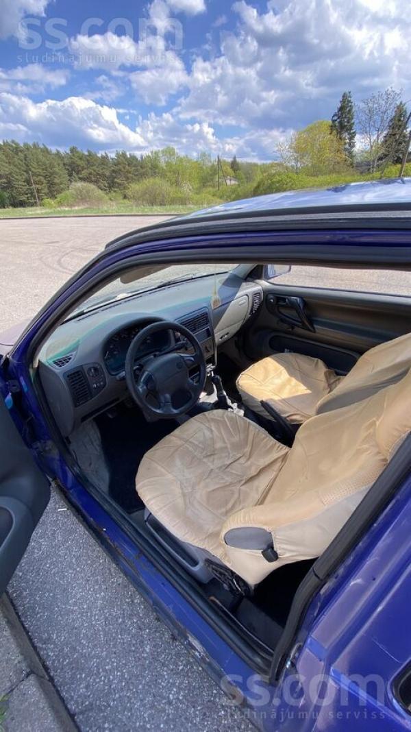 Blue Volkswagen Polo 1997 in Ventspils, with an engine capacity of 1.70 L and mileage of 370 thousand km for 650 €, photo 5 on AUTOMOTO.COM.LV