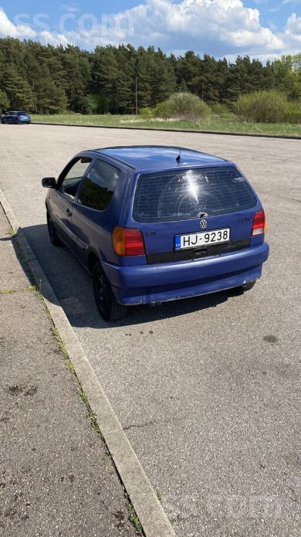 Blue Volkswagen Polo 1997 in Ventspils, with an engine capacity of 1.70 L and mileage of 370 thousand km for 650 €, photo 7 on AUTOMOTO.COM.LV