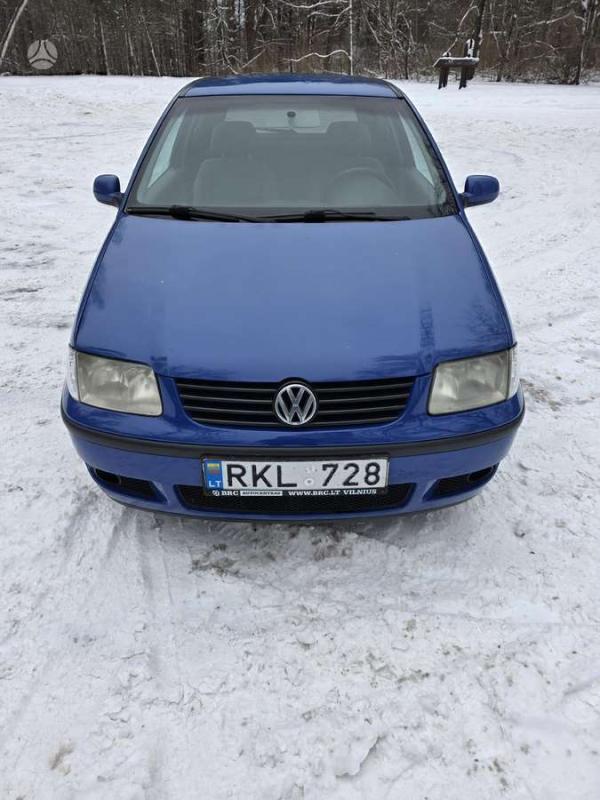 Blue Volkswagen Polo 2001 in Vilnius, with an engine capacity of 1.40 L and mileage of 129 thousand km for 650 €, photo 1 on AUTOMOTO.COM.LV