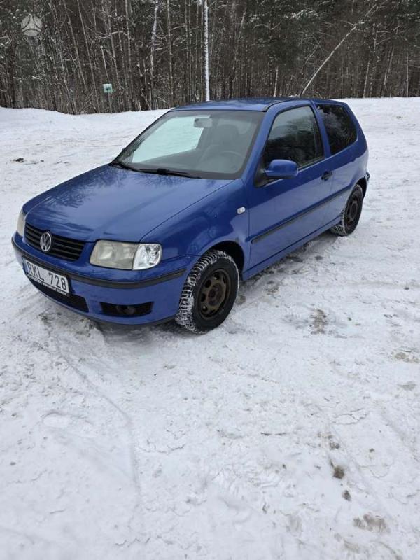 Blue Volkswagen Polo 2001 in Vilnius, with an engine capacity of 1.40 L and mileage of 129 thousand km for 650 €, photo 2 on AUTOMOTO.COM.LV
