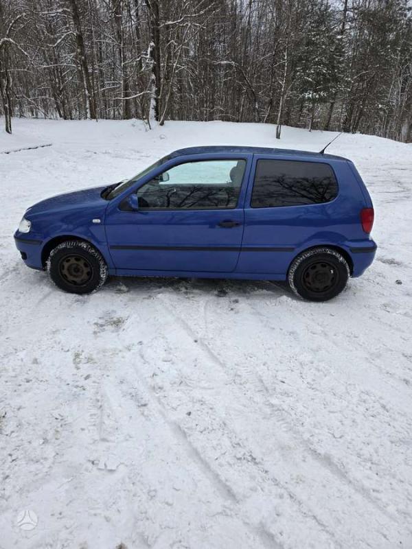 Blue Volkswagen Polo 2001 in Vilnius, with an engine capacity of 1.40 L and mileage of 129 thousand km for 650 €, photo 6 on AUTOMOTO.COM.LV
