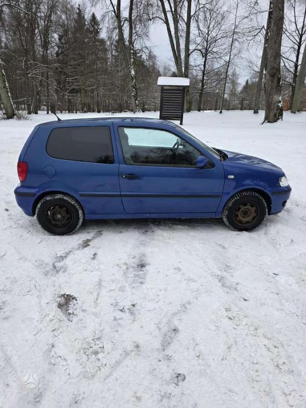 Blue Volkswagen Polo 2001 in Vilnius, with an engine capacity of 1.40 L and mileage of 129 thousand km for 650 €, photo 7 on AUTOMOTO.COM.LV