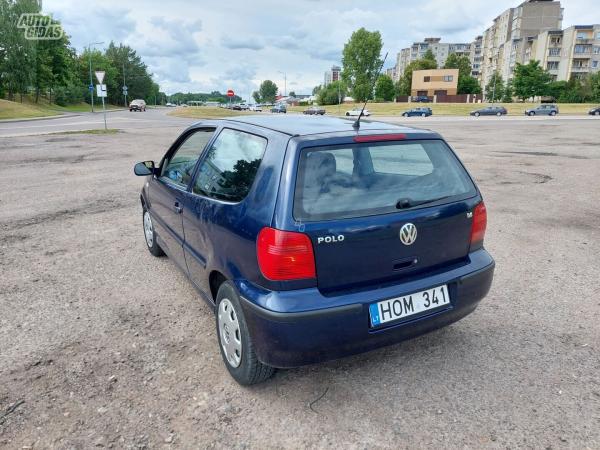 Blue Volkswagen Polo 2001 in Kaunas, with an engine capacity of 1.40 L and mileage of 119 thousand km for 700 €, photo 10 on AUTOMOTO.COM.LV