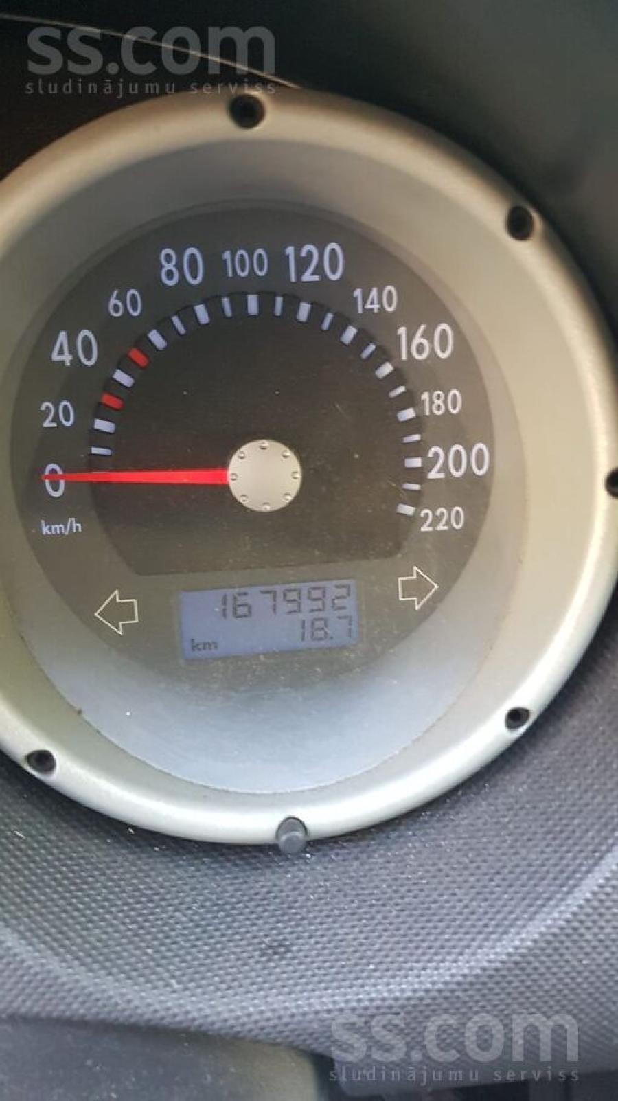 Zils Volkswagen Polo 2001 Jūrmala, ar dzinēja tilpumu 1.40 L un nobraukumu 167 tūkst. km par 455 €, foto 6 vietnē AUTOMOTO.COM.LV