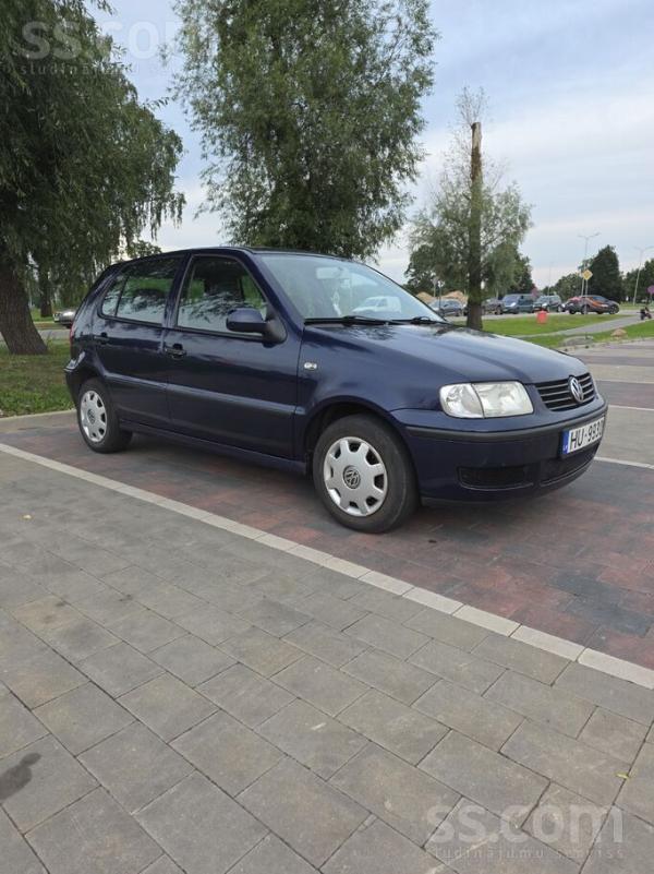 Zils Volkswagen Polo 2001 Rīga, ar dzinēja tilpumu 1.00 L un nobraukumu 270 tūkst. km par 1050 €, foto 3 vietnē AUTOMOTO.COM.LV