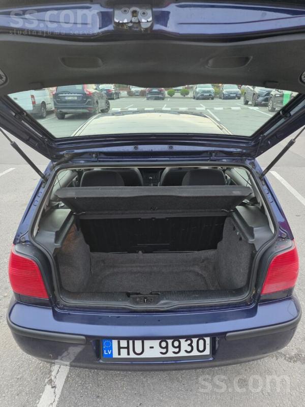 Zils Volkswagen Polo 2001 Rīga, ar dzinēja tilpumu 1.00 L un nobraukumu 270 tūkst. km par 1050 €, foto 5 vietnē AUTOMOTO.COM.LV