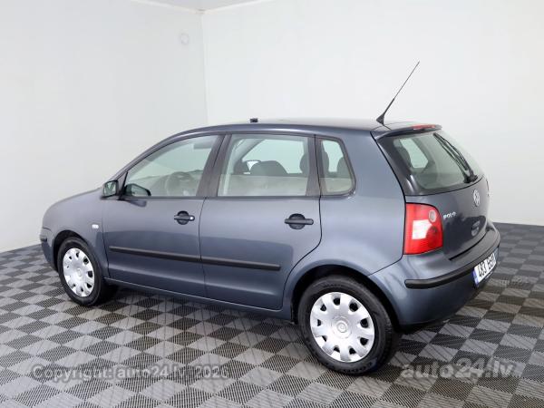 Zils Volkswagen Polo 2002 Tallina, ar dzinēja tilpumu 1.90 L un nobraukumu 181 tūkst. km par 1399 €, foto 4 vietnē AUTOMOTO.COM.LV