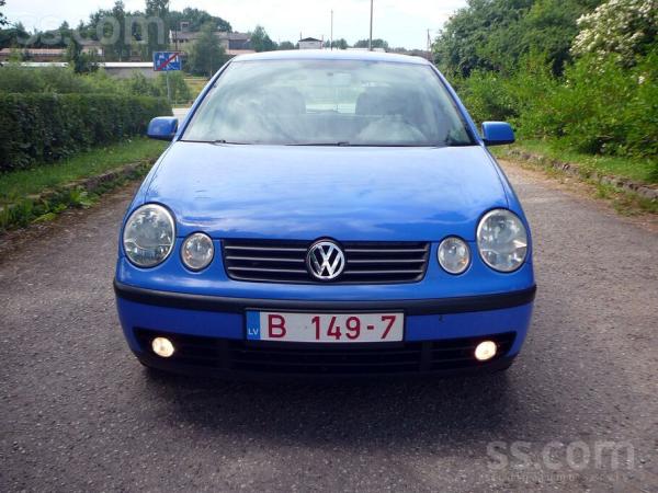 Blue Volkswagen Polo 2002 in Cesis, with an engine capacity of 1.40 L and mileage of 383 thousand km for 1290 €, photo 5 on AUTOMOTO.COM.LV