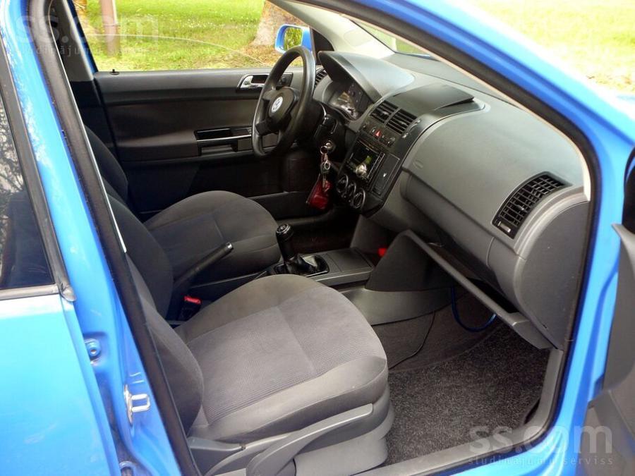 Zils Volkswagen Polo 2002 Cēsis, ar dzinēja tilpumu 1.40 L un nobraukumu 383 tūkst. km par 1290 €, foto 10 vietnē AUTOMOTO.COM.LV