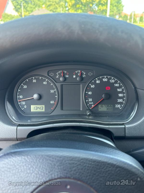 Blue Volkswagen Polo 2002 in Tallinn, with an engine capacity of 1.20 L and mileage of 168 thousand km for 1690 €, photo 7 on AUTOMOTO.COM.LV