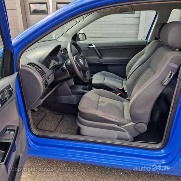 Zils Volkswagen Polo 2002 Tartu, ar dzinēja tilpumu 1.20 L un nobraukumu 99 tūkst. km par 1890 €, foto 7 vietnē AUTOMOTO.COM.LV