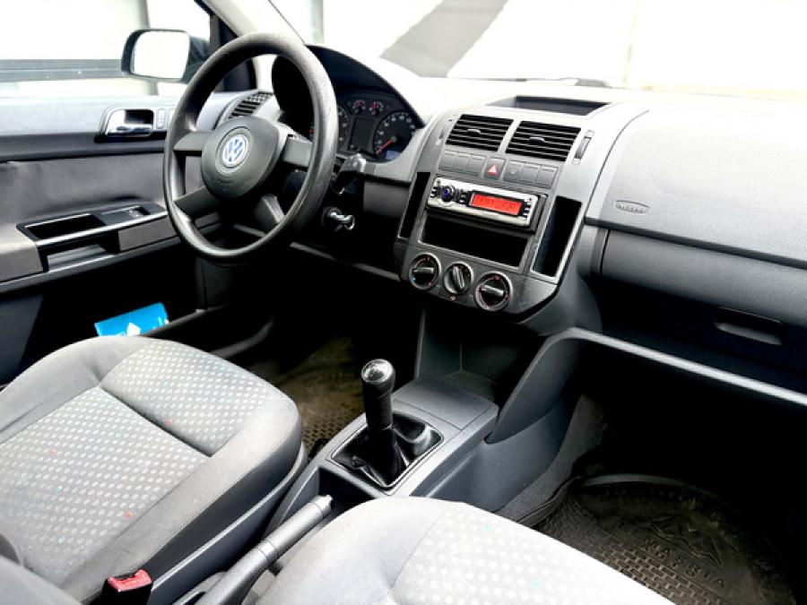 Blue Volkswagen Polo 2002 in Tallinn, with an engine capacity of 1.20 L and mileage of 167 thousand km for 1799 €, photo 16 on AUTOMOTO.COM.LV