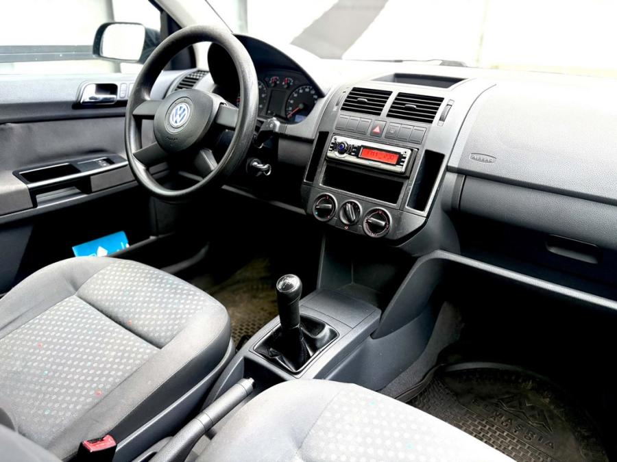 Blue Volkswagen Polo 2002 in Tallinn, with an engine capacity of 1.20 L and mileage of 167 thousand km for 1799 €, photo 46 on AUTOMOTO.COM.LV