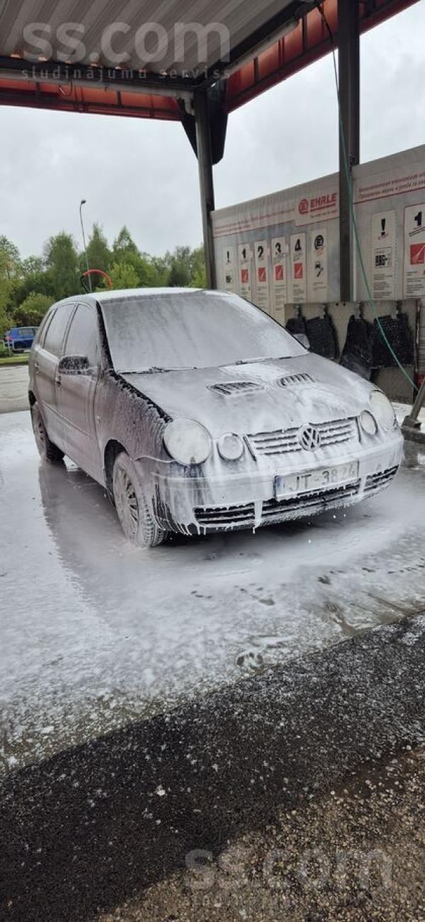 Blue Volkswagen Polo 2003 in Kraslava, with an engine capacity of 1.20 L and mileage of 255 thousand km for 650 €, photo 1 on AUTOMOTO.COM.LV