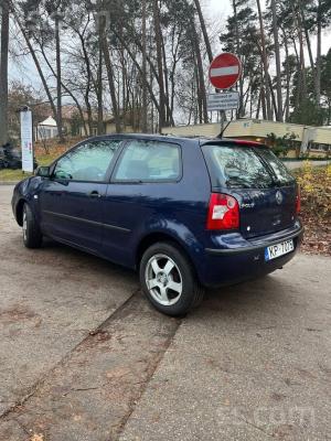 Zils Volkswagen Polo 2003 Jūrmala, ar dzinēja tilpumu 1.20 L un nobraukumu 258 tūkst. km par 1150 €, foto 2 vietnē AUTOMOTO.COM.LV