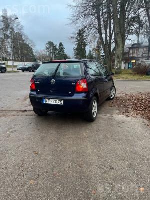Zils Volkswagen Polo 2003 Jūrmala, ar dzinēja tilpumu 1.20 L un nobraukumu 258 tūkst. km par 1150 €, foto 3 vietnē AUTOMOTO.COM.LV