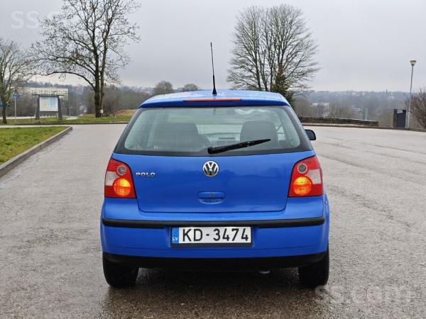 Blue Volkswagen Polo 2003 in Saldus, with an engine capacity of 1.20 L and mileage of 233 thousand km for 1000 €, photo 4 on AUTOMOTO.COM.LV