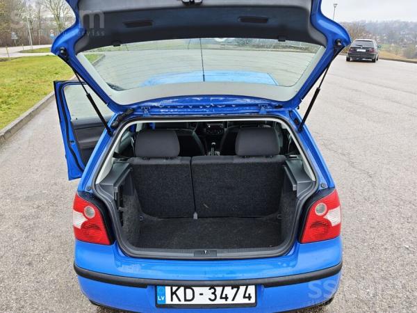 Blue Volkswagen Polo 2003 in Saldus, with an engine capacity of 1.20 L and mileage of 233 thousand km for 1000 €, photo 10 on AUTOMOTO.COM.LV