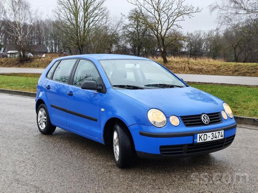 Blue Volkswagen Polo 2003 in Saldus, with an engine capacity of 1.20 L and mileage of 233 thousand km for 999 €, photo 2 on AUTOMOTO.COM.LV
