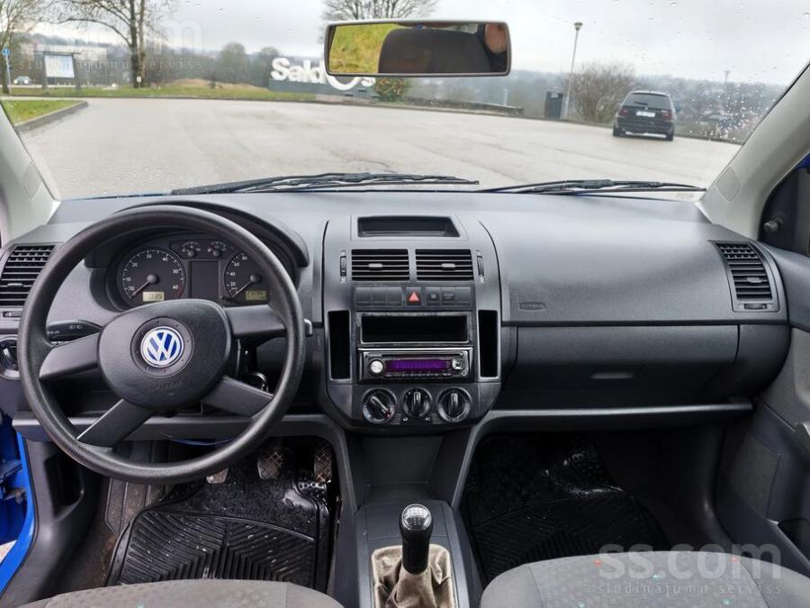 Blue Volkswagen Polo 2003 in Saldus, with an engine capacity of 1.20 L and mileage of 233 thousand km for 999 €, photo 12 on AUTOMOTO.COM.LV