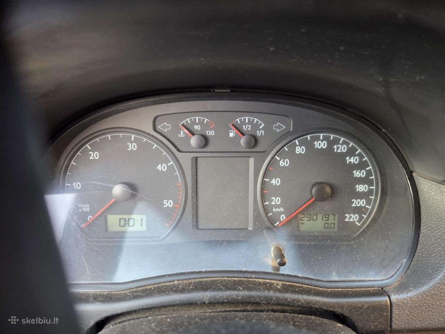 Blue Volkswagen Polo 2003 in Sirvintos, with an engine capacity of 1.90 L and mileage of 290 thousand km for 450 €, photo 6 on AUTOMOTO.COM.LV