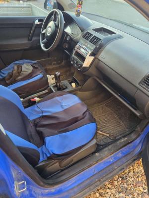 Blue Volkswagen Polo 2003 in Sirvintos, with an engine capacity of 1.90 L and mileage of 290 thousand km for 450 €, photo 7 on AUTOMOTO.COM.LV