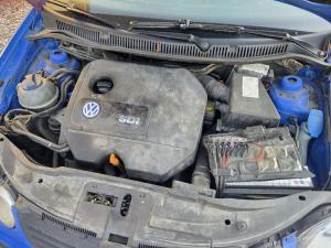 Blue Volkswagen Polo 2003 in Sirvintos, with an engine capacity of 1.90 L and mileage of 290 thousand km for 450 €, photo 9 on AUTOMOTO.COM.LV