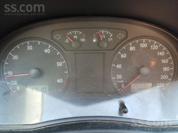 Blue Volkswagen Polo 2003 in Riga, with an engine capacity of 1.40 L and mileage of 197 thousand km for 350 €, photo 3 on AUTOMOTO.COM.LV