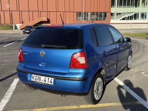 Zils Volkswagen Polo 2003 Klaipėda, ar dzinēja tilpumu 1.39 L un nobraukumu 217 tūkst. km par 2150 €, foto 5 vietnē AUTOMOTO.COM.LV