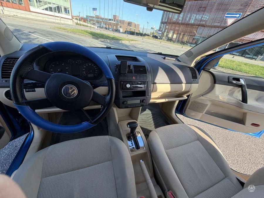 Zils Volkswagen Polo 2003 Klaipėda, ar dzinēja tilpumu 1.39 L un nobraukumu 217 tūkst. km par 2150 €, foto 8 vietnē AUTOMOTO.COM.LV