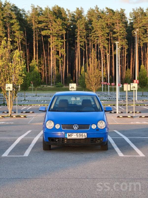 Zils Volkswagen Polo 2003 Rīga, ar dzinēja tilpumu 1.20 L un nobraukumu 250 tūkst. km par 1390 €, foto 3 vietnē AUTOMOTO.COM.LV