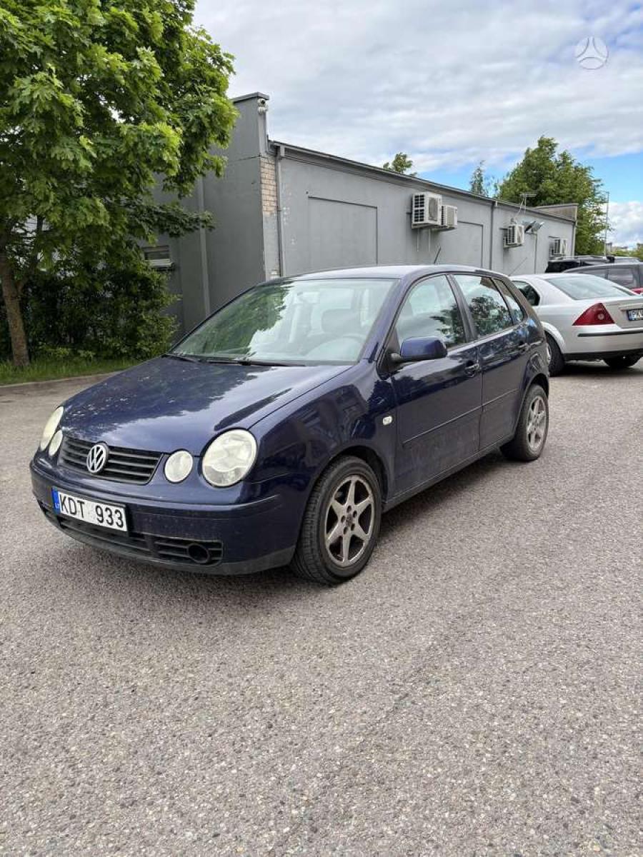 Zils Volkswagen Polo 2004 Kauņa, ar dzinēja tilpumu 1.42 L un nobraukumu 190 tūkst. km par 1000 €, foto 1 vietnē AUTOMOTO.COM.LV