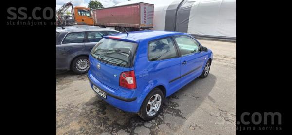 Zils Volkswagen Polo 2004 Rīga, ar dzinēja tilpumu 1.20 L un nobraukumu 73 tūkst. km par 2500 €, foto 2 vietnē AUTOMOTO.COM.LV
