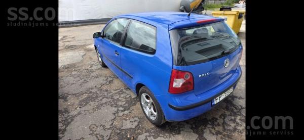 Zils Volkswagen Polo 2004 Rīga, ar dzinēja tilpumu 1.20 L un nobraukumu 73 tūkst. km par 2500 €, foto 4 vietnē AUTOMOTO.COM.LV