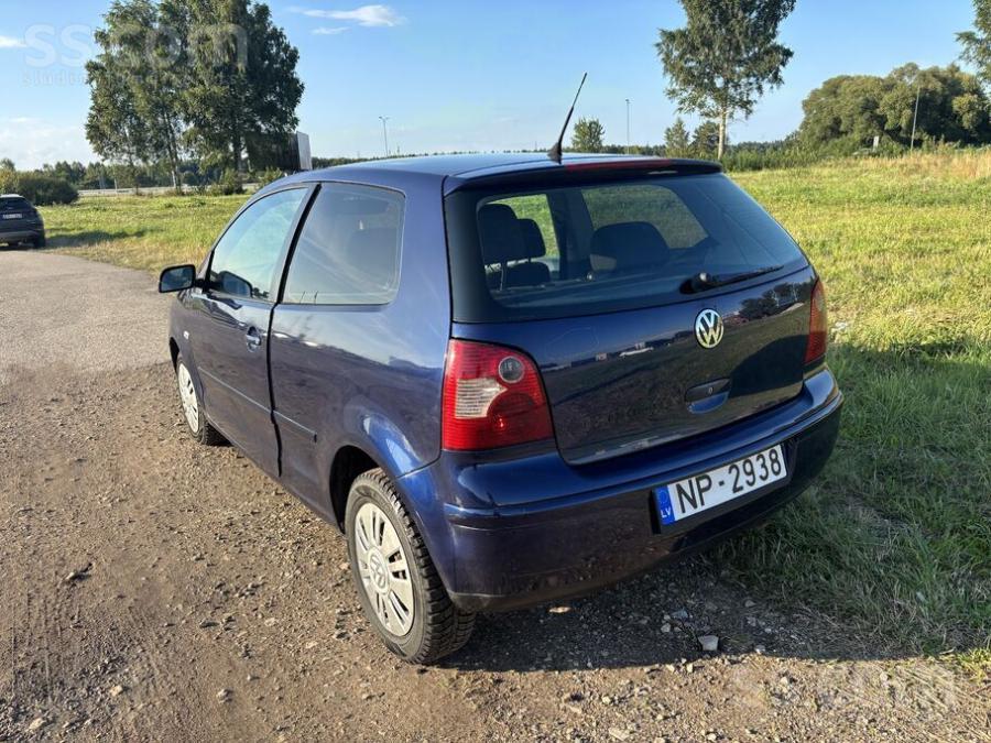 Blue Volkswagen Polo 2004 in Riga, with an engine capacity of 1.40 L and mileage of 285 thousand km for 1350 €, photo 3 on AUTOMOTO.COM.LV