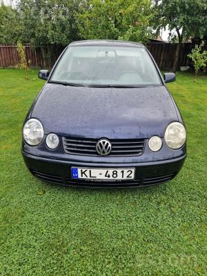 Zils Volkswagen Polo 2004 Daugavpils, ar dzinēja tilpumu 1.40 L un nobraukumu 300 tūkst. km par 1500 €, foto  vietnē AUTOMOTO.COM.LV
