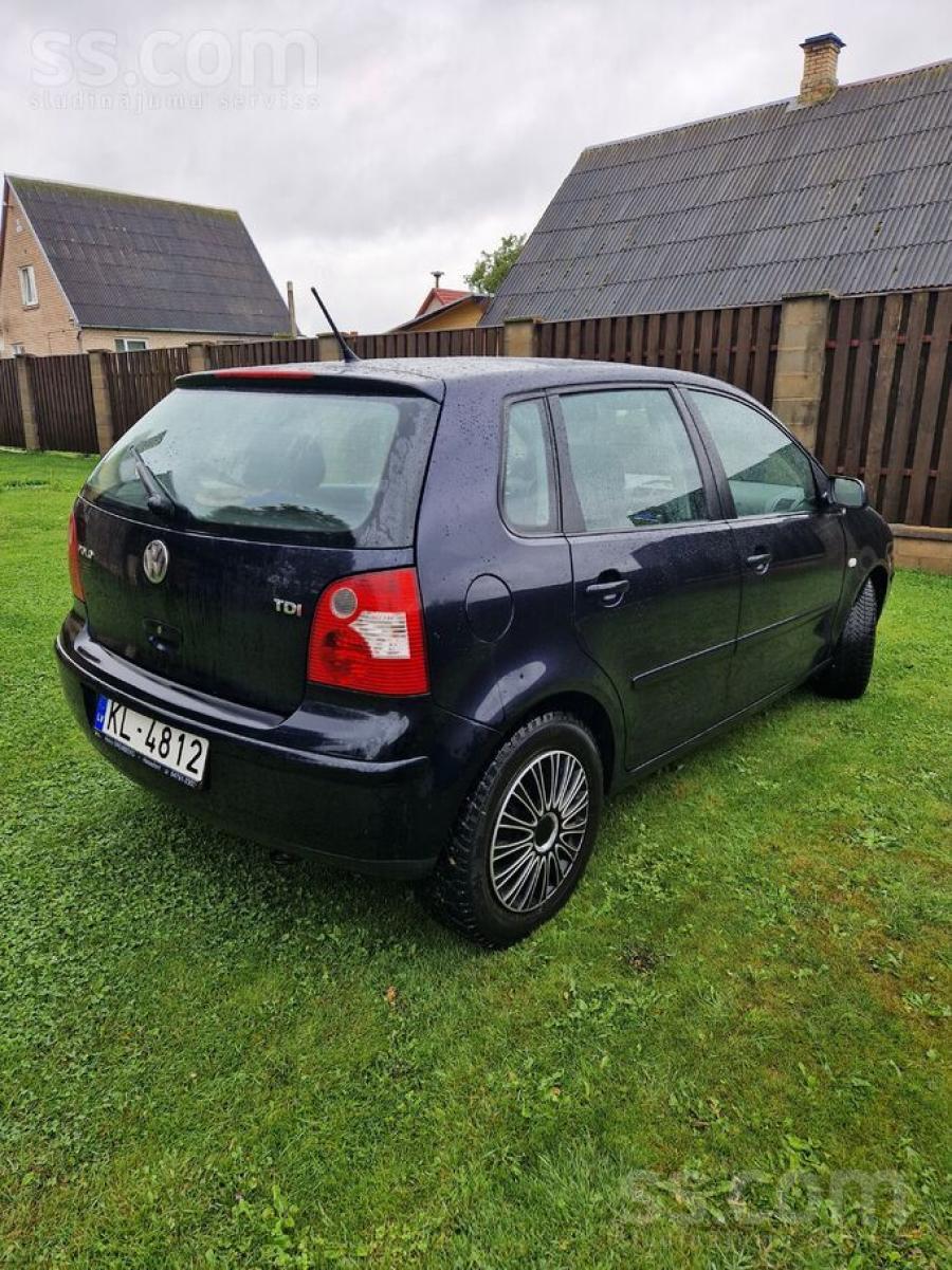 Blue Volkswagen Polo 2004 in Daugavpils, with an engine capacity of 1.40 L and mileage of 300 thousand km for 1500 €, photo 6 on AUTOMOTO.COM.LV