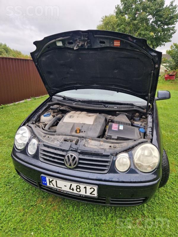 Zils Volkswagen Polo 2004 Daugavpils, ar dzinēja tilpumu 1.40 L un nobraukumu 300 tūkst. km par 1500 €, foto 7 vietnē AUTOMOTO.COM.LV