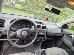 Zils Volkswagen Polo 2005 Rīga, ar dzinēja tilpumu 1.20 L un nobraukumu 270 tūkst. km par 1400 €, foto 6 vietnē AUTOMOTO.COM.LV